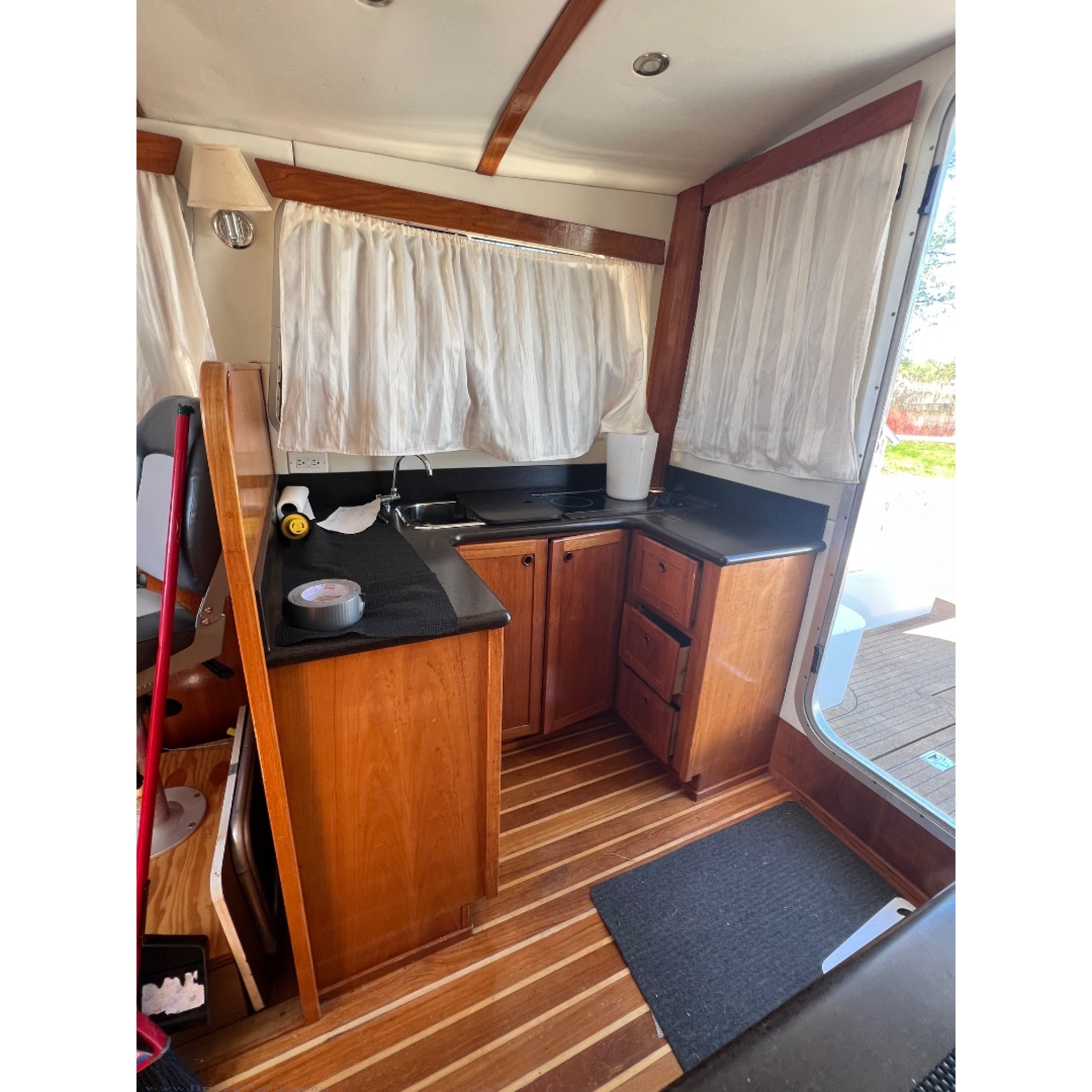 2012 Avia 36 Custom Aluminum Cruiser