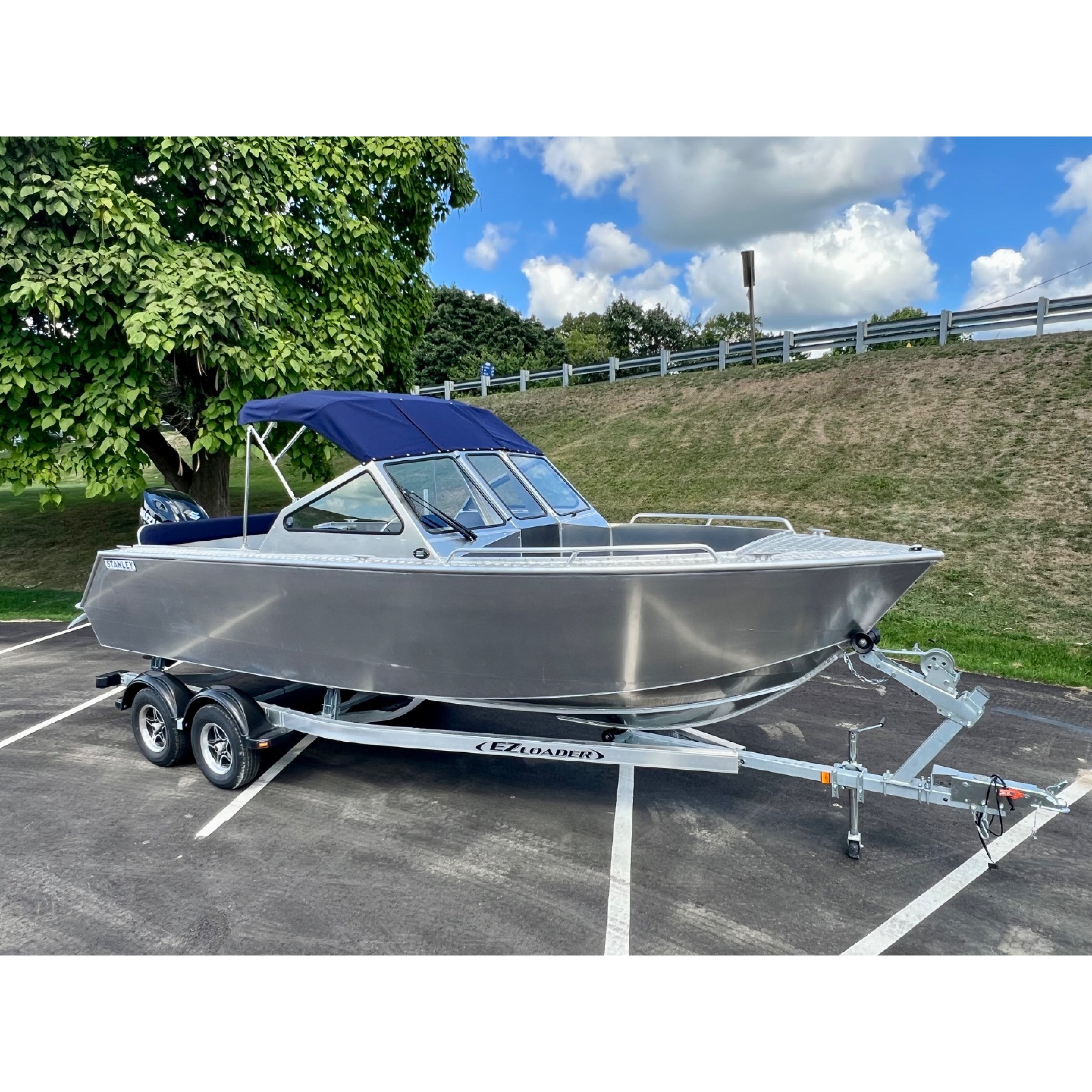 Stanley Islander 21 Dual Console For Sale