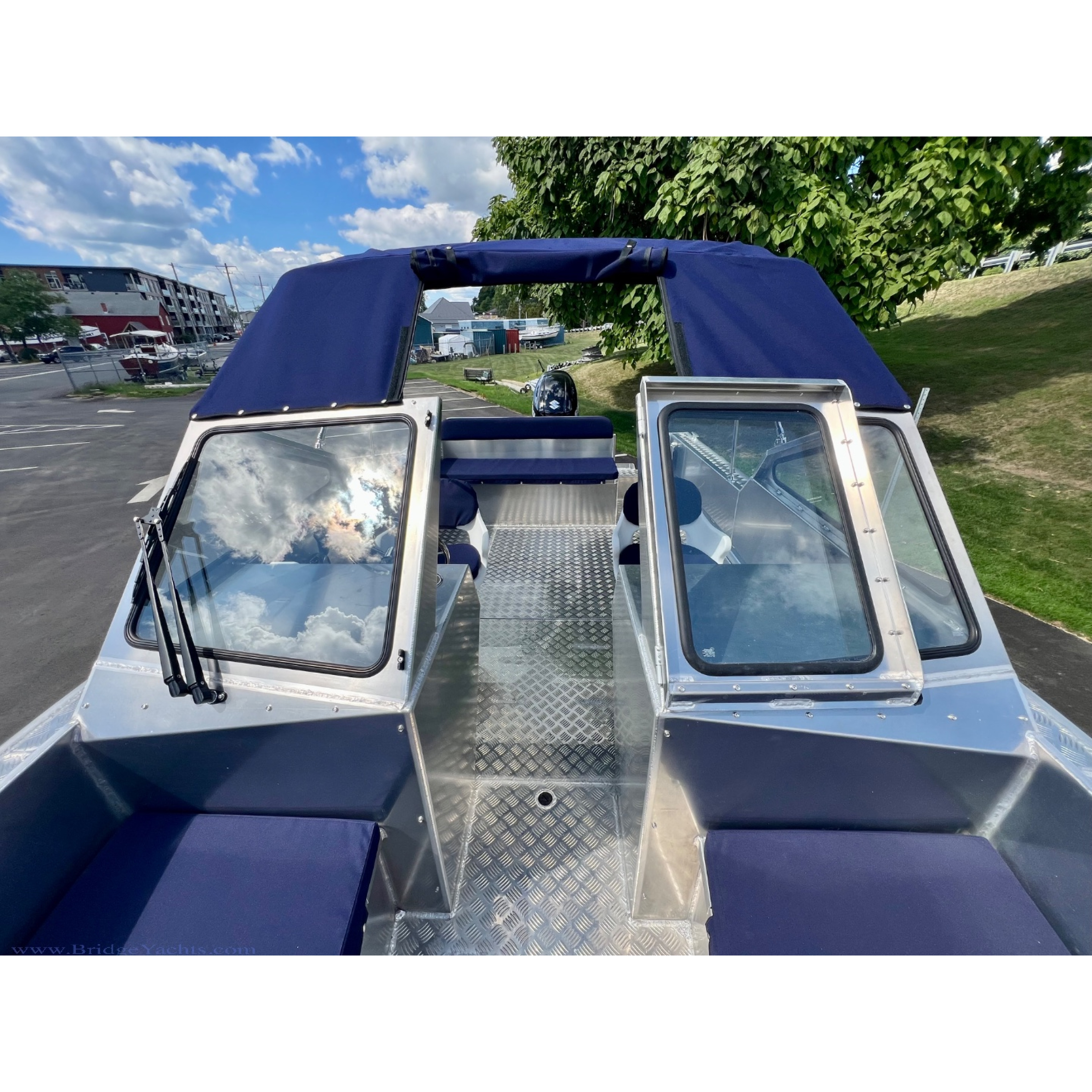 Stanley Islander 21 Dual Console For Sale