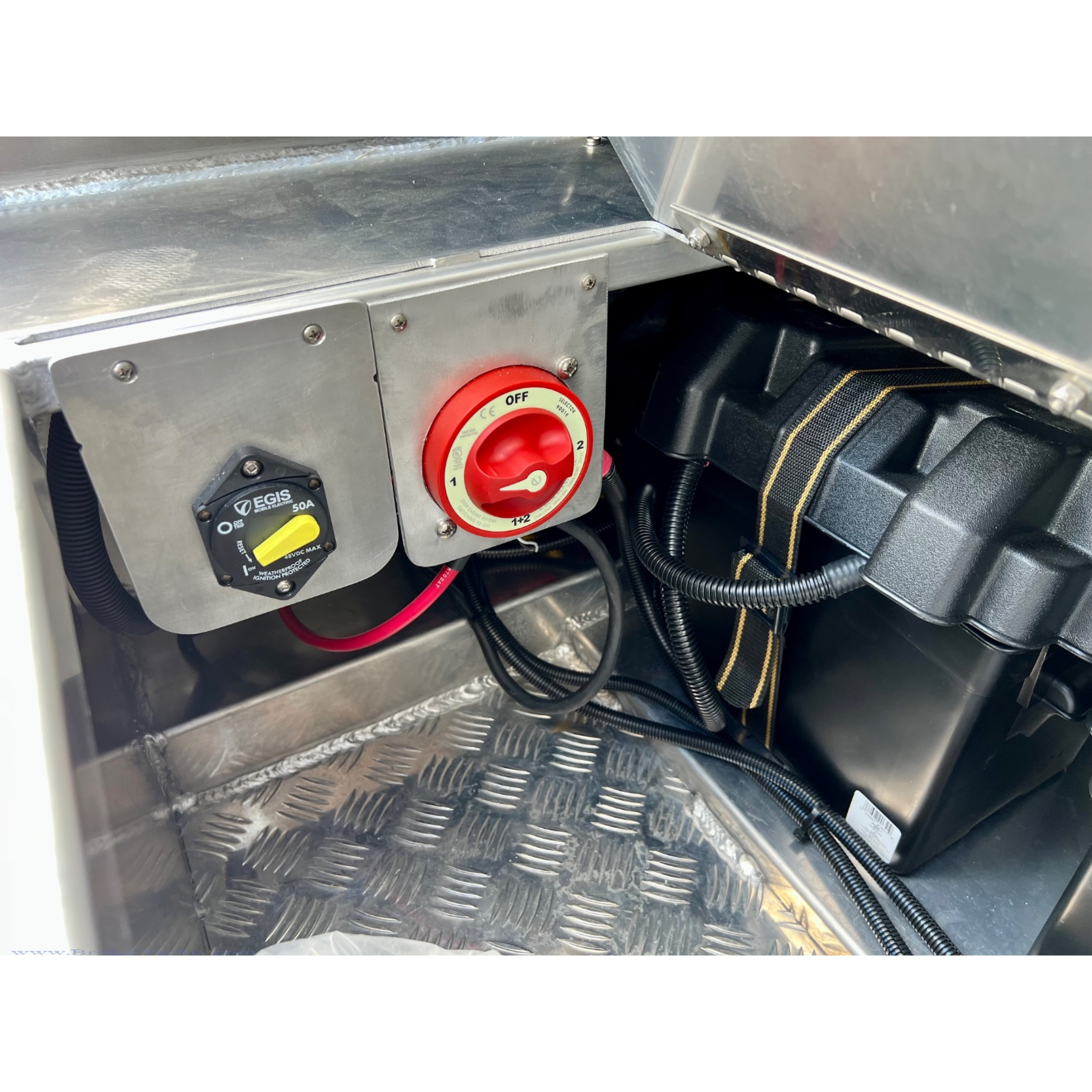 Stanley Islander 21 Dual Console For Sale