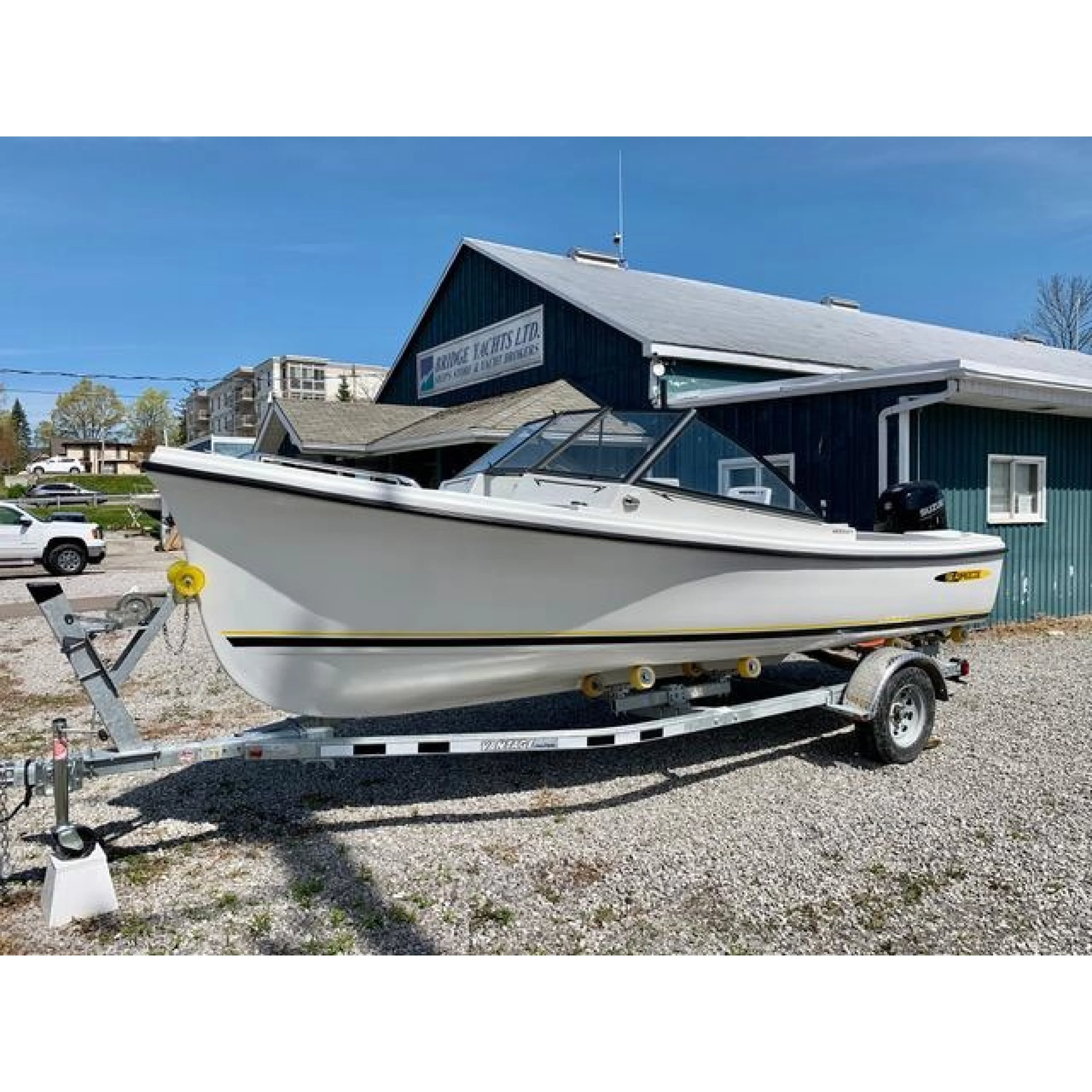 Seabreeze 19' Walk Thru - Versatile and Durable Boat for Lake Erie ...