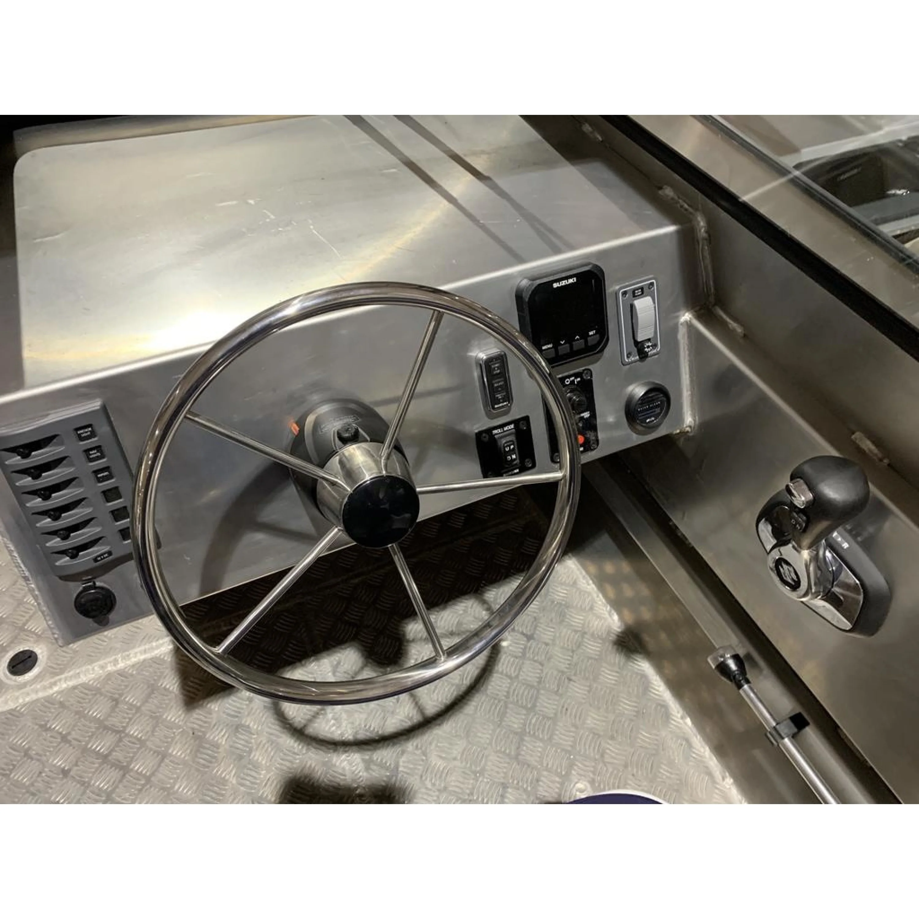 Stanley Islander 21 Dual Console For Sale